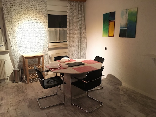 Moderne Freundliche Ferienwohnung Für 2 Personen In Idar-oberstein - Kirn