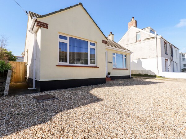 Seawynds, Pet Friendly, Character Holiday Cottage In Crantock - Fistral Beach