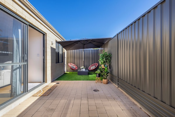 Sunny 1br House, Sleeps 4, Near Fremantle, Fiona Stanley Hosp & Cockburn Getaway - Cottesloe