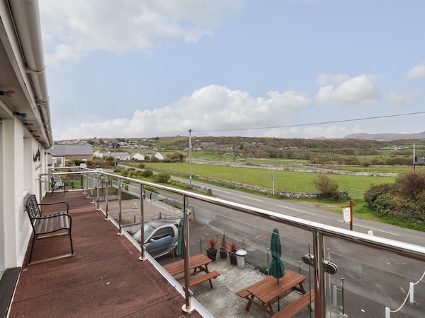 Morlyn Guest House Apartment, Pet Friendly In Harlech - Harlech