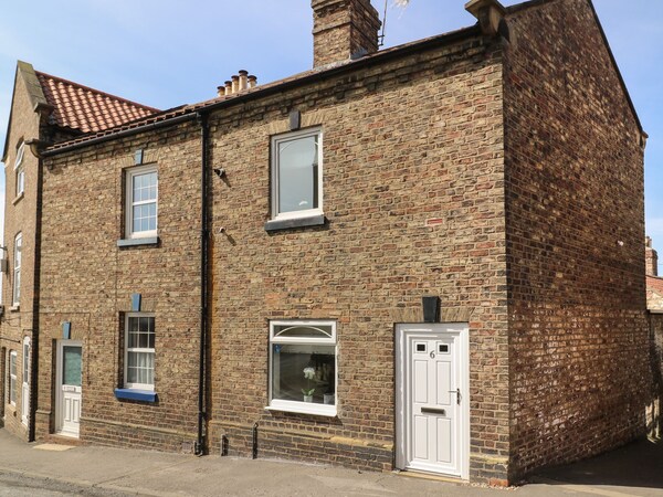 6 Church Hill, Pet Friendly, Luxury Holiday Cottage In Malton - Malton