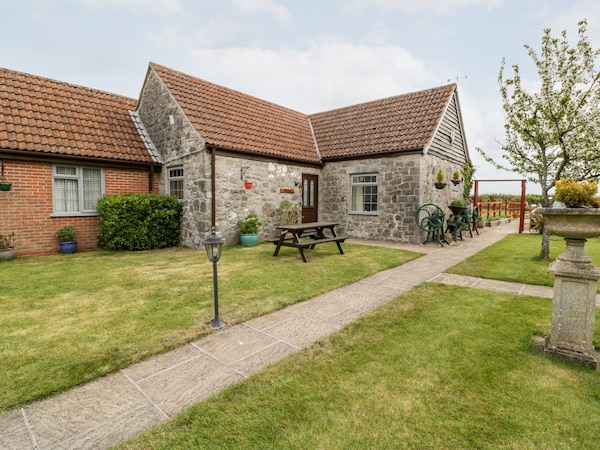 Carthouse, Pet Friendly, Character Holiday Cottage In Brean - Burnham-on-Sea