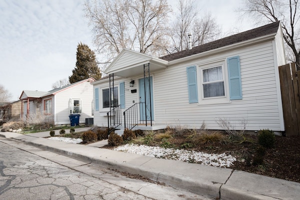 Close To Everything: Downtown, Bars/restaurants/coffee, Ski Resorts Nearby - Utah