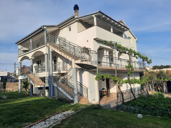 Two Bedroom Apartment With Terrace Pakoštane, Biograd (A-14054-c) - Biograd na Moru