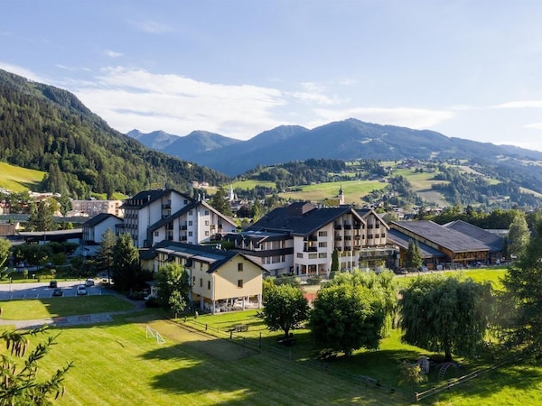 Single Room With Half Board - Sporthotel Royer****superior Kg - Schladming