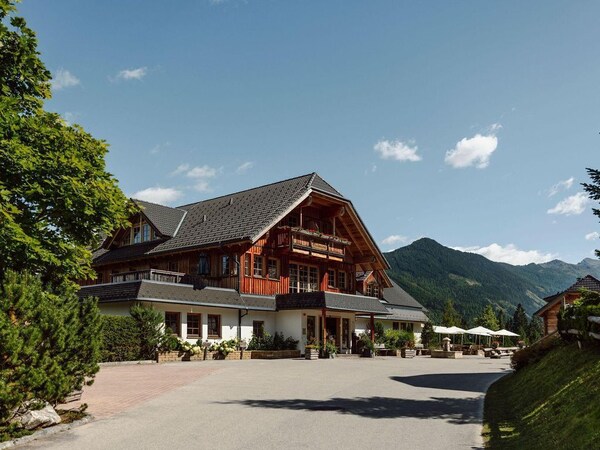 Alpine Hut "Freiherrn Chalet" - Almdorf Reiteralm - Filzmoos