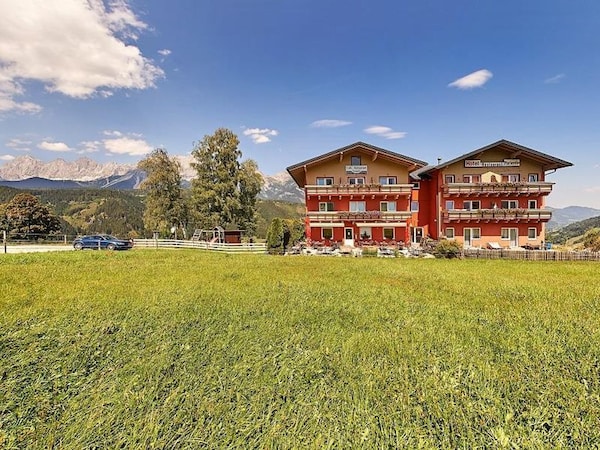 Family Room De Luxe 1 To 3 Nights - Hotel Pariente - Schladming