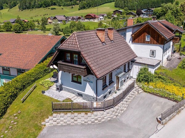 Chalet Am See By Mynests - Holiday Home, 3 Bedrooms, 2 Bathrooms - Schladming