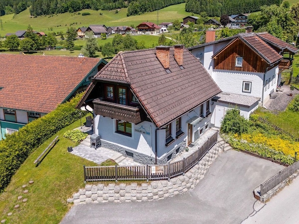 Chalet Am See By Mynests - Holiday Home, 3 Bedrooms, 2 Bathrooms - Schladming