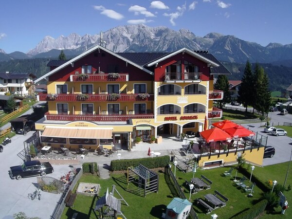 Hotel-restaurant Sonneck - Doppelzimmer Mit Dusche Od. Bad, Wc - Schladming