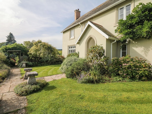 Crablake Farmhouse, Pet Friendly, With Open Fire In Exminster - Exeter