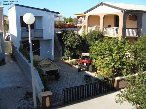 One Bedroom Apartment With Terrace Vir (A-19547-b) - Vir
