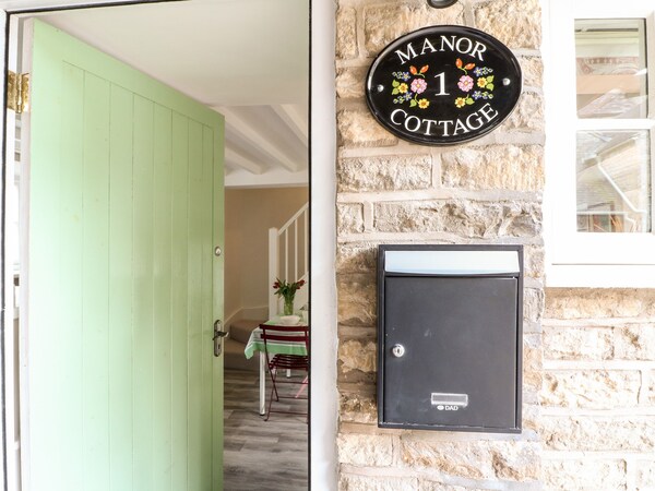 1 Manor Cottage, Pet Friendly, With A Garden In Stow-on-the-wold - Moreton-in-Marsh