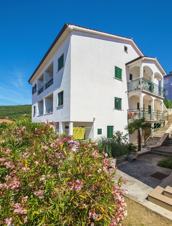 Apartments Iris (19332-a2) - Rabac - Rabac