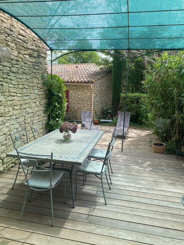 Bastidon In Gordes With Swimming Pool And Terrace - Gordes