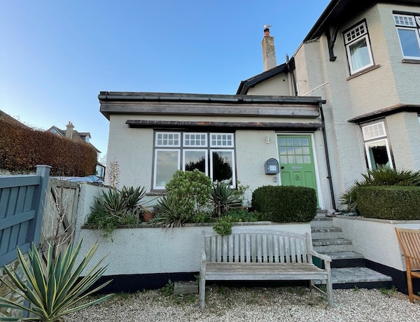 The Apartment At Queen Anne's Lodge, Pet Friendly In Lyme Regis - Lyme Regis