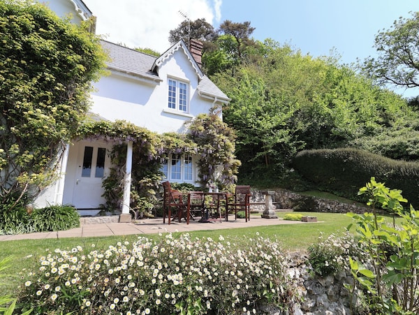 Lynch Cottage, Pet Friendly, With Open Fire In Lyme Regis - Devon