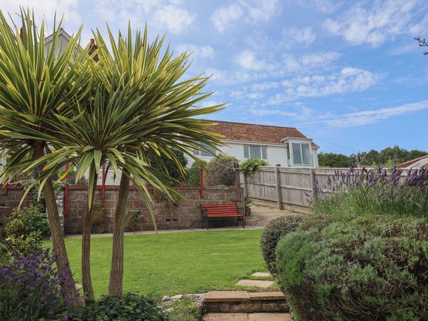 Kelly Bray, Pet Friendly, Character Holiday Cottage In Lyme Regis - Lyme Regis