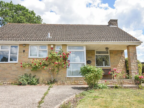 Byeways, Pet Friendly, With A Garden In Colyton - Branscombe