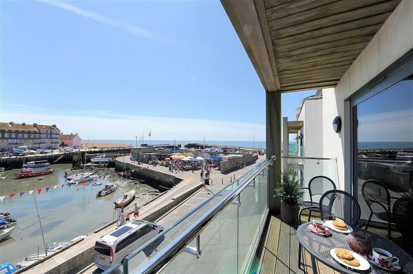 Sandstones, Family Friendly, Luxury Holiday Cottage In West Bay - Bridport