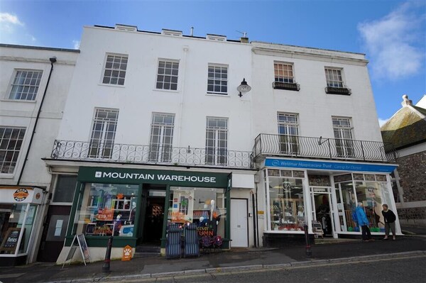 Rooftops, Pet Friendly, Country Holiday Cottage In Lyme Regis - Lyme Regis