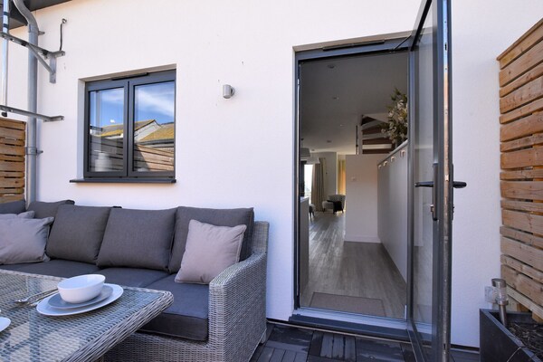 3 Grove Mews, Family Friendly, With A Garden In Seaton, Devon - 시턴