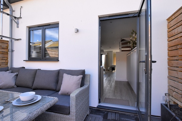 3 Grove Mews, Family Friendly, With A Garden In Seaton, Devon - 시턴
