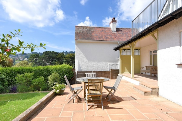 Oak Tree, Pet Friendly, Country Holiday Cottage In Lyme Regis - Charmouth