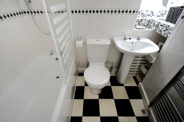 Driftwood, Romantic, Country Holiday Cottage In Lyme Regis - Lyme Regis