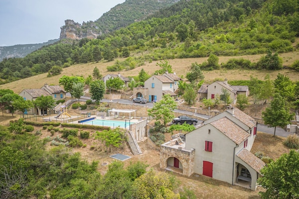 Logement 2/4 Personnes - Village De Gites Des Vignes - Mostuéjouls