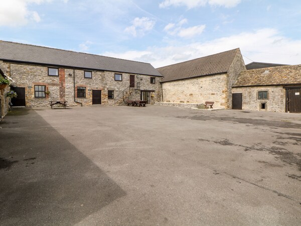 Brendan, Pet Friendly, With A Garden In Bakewell - Bakewell