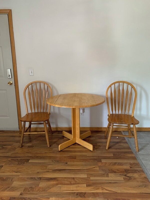 Quiet And Comfort One Bedroom Apt, Close To Wiu, A Kitchen Free Parking, Tv - Illinois