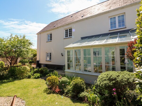 Home Farm Cottage, Pet Friendly, With Open Fire In Fremington, Devon - Barnstaple