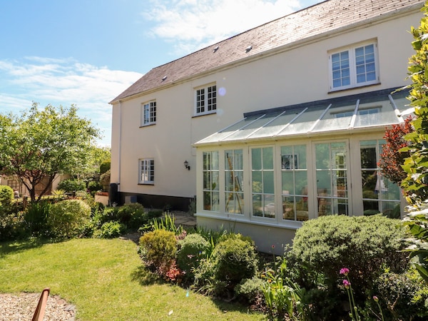 Home Farm Cottage, Pet Friendly, With Open Fire In Fremington, Devon - Braunton