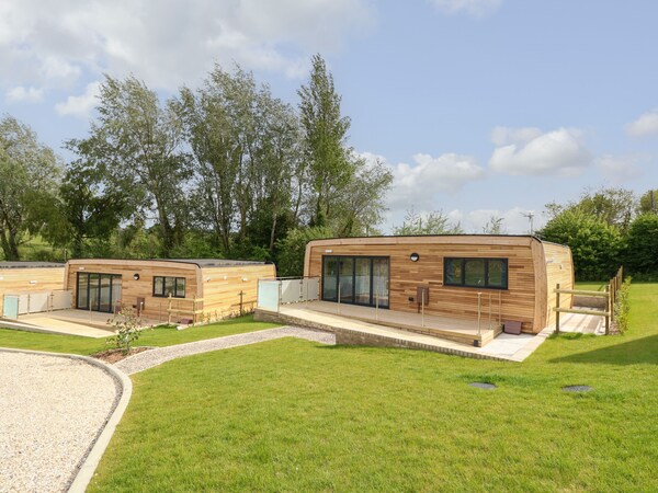 Syrah, Family Friendly, Character Holiday Cottage In Seaview - ワイト島