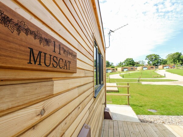 Muscat, Family Friendly, Character Holiday Cottage In Seaview - 와이트 섬