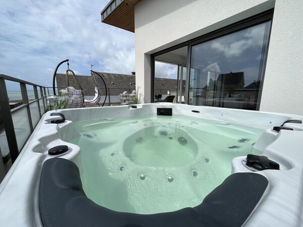 Apartment With Jacuzzi And Sea View Terrace - Lessay