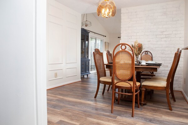 New! Bright And Cozy Modern Home - Stafford, TX