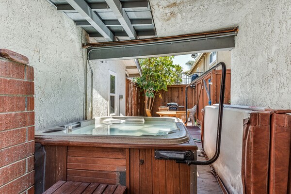 (# 3) Kinderfreundliche, Kostengünstige Einstöckigen 3br / 2ba, Mit Terrasse, Jacuzzi - Cypress, CA