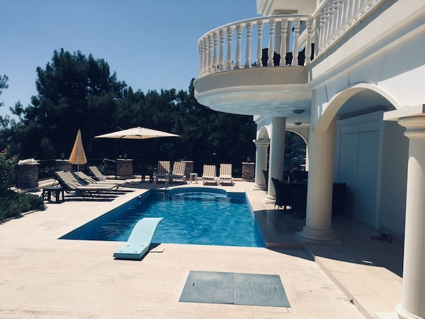 Fully Detached Villa Offers An Unforgettable Holiday With Your Family And Friend - Mahmutlar
