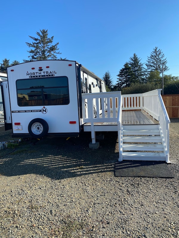"North Trail" The Glamping Trailer In The Cottages At Crescent City - Crescent City, CA
