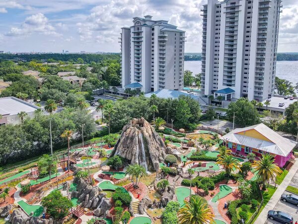 Disney Lakefront Luxury! - Lake Buena Vista, FL