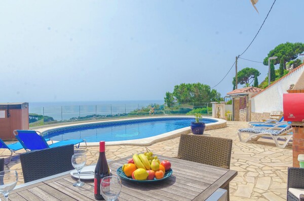 Spagnolo Villa Di Famiglia Con Piscina Privata, Ideale Per Più Famiglie - Lloret de Mar
