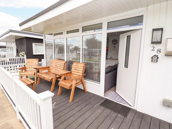 28 Cherry Park, Family Friendly, With A Garden In Chapel St Leonards - Anderby Creek