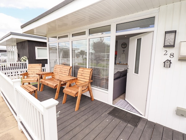 28 Cherry Park, Family Friendly, With A Garden In Chapel St Leonards - Anderby Creek