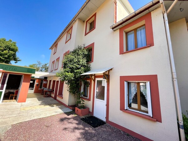 Apartment-ensuite With Shower-courtyard View-family - Le Tréport
