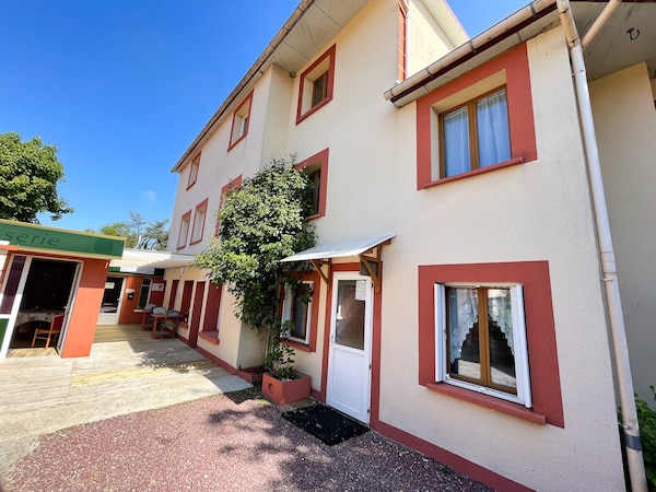 Apartamento-baño Con Ducha-vista Al Patio-familiar - Dieppe