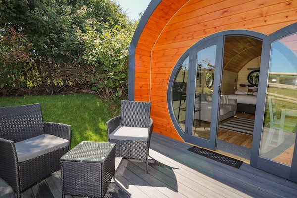 Apple Pod, Pet Friendly, With A Garden In Arundel, West Sussex - Bognor Regis