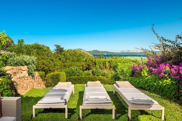 Punta Volpe Pied Dans L'eau R&r - Golfo Aranci
