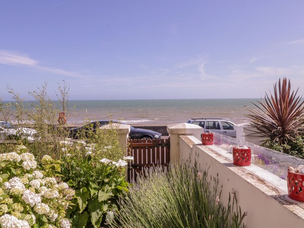 6 Gloster Terrace, Pet Friendly, With Open Fire In Sandgate - Folkestone
